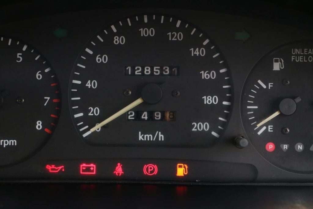 How To Roll Back Odometer? - Auto Valuable
